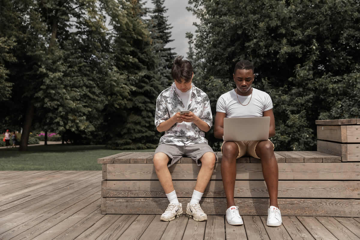 The Impact of Technology on Sleep and How to Counteract It - BlogMind